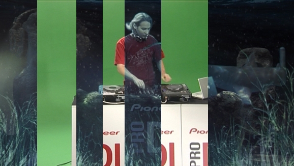 SnapShot - Graphics: Ever wondered how green-screen works? | SugarSnap